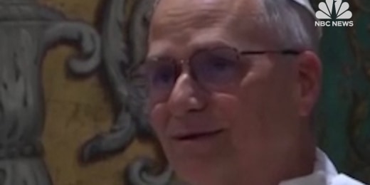 Katy Perry gives fans a look inside the Blue Origin rocket capsule