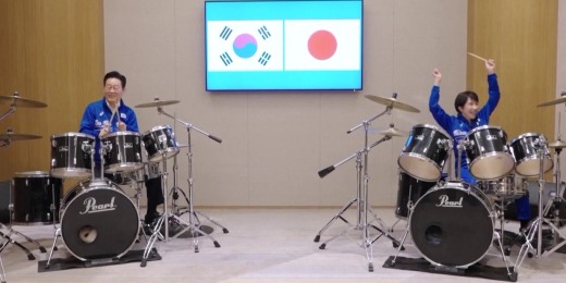 Jenna and Sheinelle Play People Magazine's New Mini Crossword