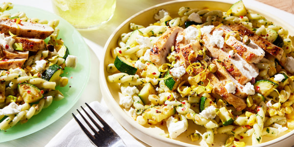 Monique Volz Keeps It Light and Bright With Skillet Chicken Pasta and ...