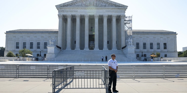 SCOTUS under new ethics rule thanks to Sen. Whitehouse SCOTUS under new ethics rule thanks to Sen. Whitehouse