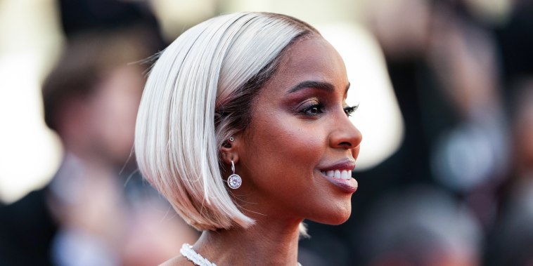 Celebrity News: Stories, Photos & Videos on the Stars of Music, Movies ...