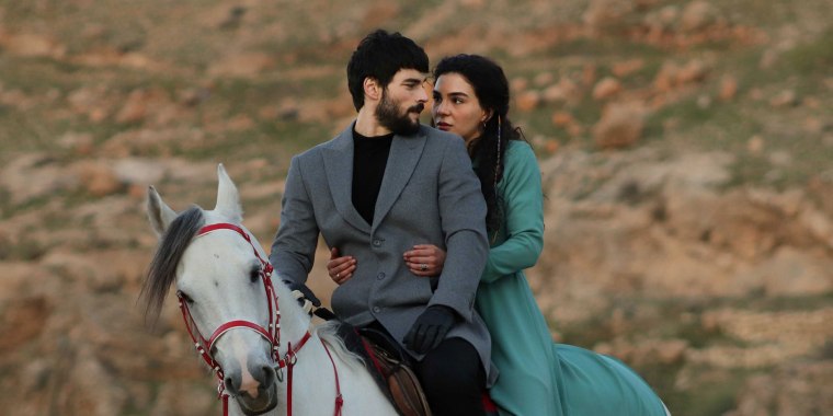 Hercai: Capítulos completos en español | Serie turca | Telemundo