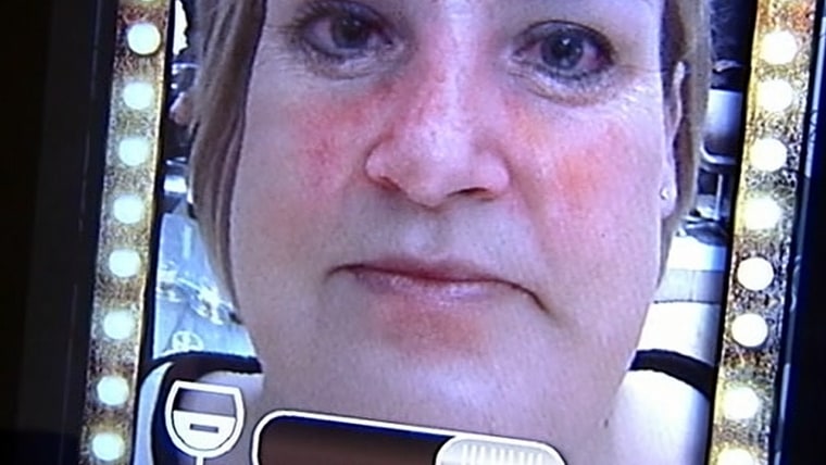 ‘Drinking mirror’ shows alcohol’s toll on looks