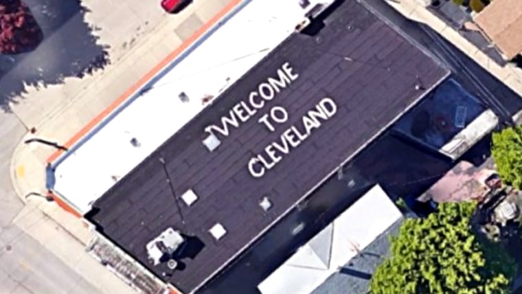 ‘Welcome to Cleveland’ sign goes viral for hysterical reason