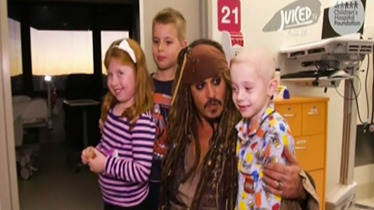 Johnny Depp visits children’s hospital as Jack Sparrow