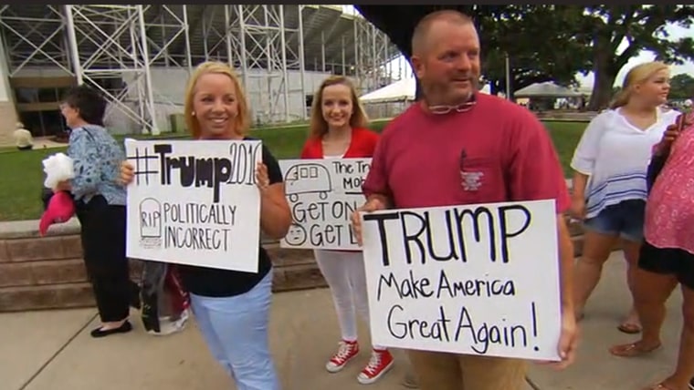 Donald Trump draws crowd of thousands in Alabama