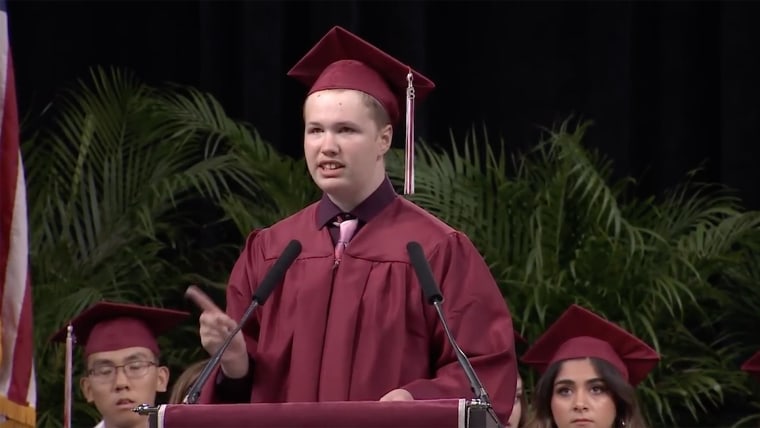 Teen with autism, usually non-verbal, gives inspiring speech