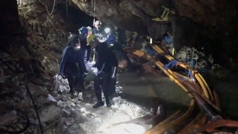 Elon Musk apologizes, blames 'anger' for calling Thai cave diver a 'pedo'
