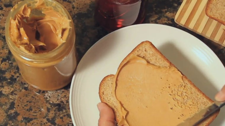 FDA panel votes to recommend first-ever treatment for peanut allergies