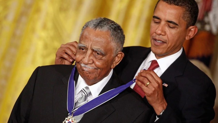 Civil rights icon Rev. Joseph E. Lowery dies at 98