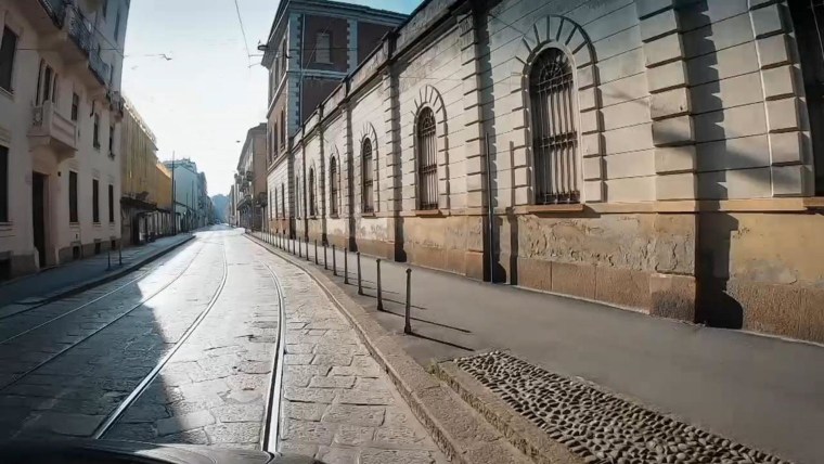 Italian towns deserted as fight against coronavirus intensifies