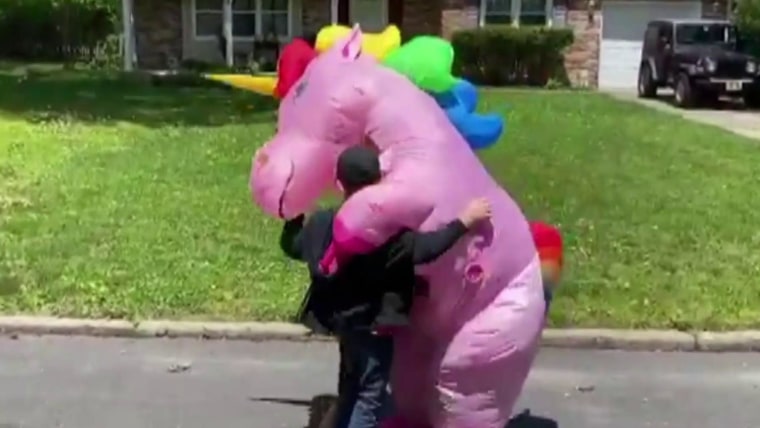 Why do I crave hugs? The benefits of hugs and hand holding