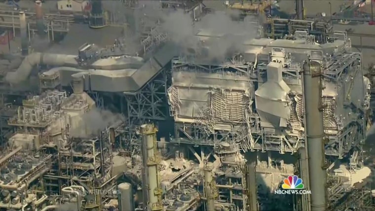 Explosion Rocks ExxonMobil Refinery in Torrance, California