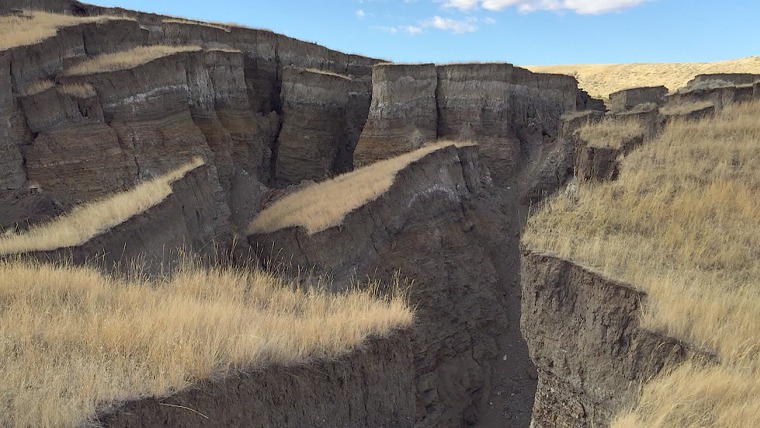 Growing Mystery: Massive Crack in the Earth Discovered in Wyoming