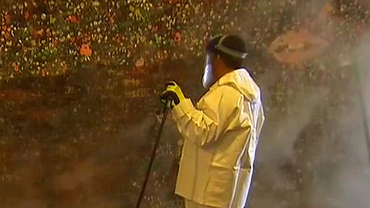 Bubble Rubble: Crews Clean Up Famed Seattle 'Gum Wall'