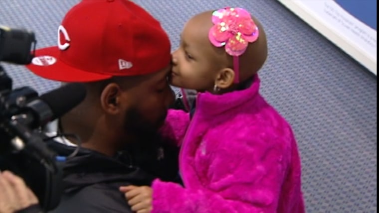 Devon Still's Daughter Leah Watches Her Dad Play for First Time
