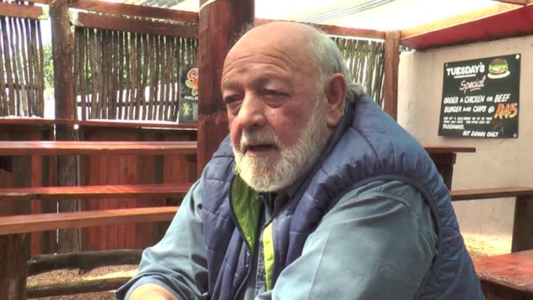 Steenkamp Reacts to Pistorius Staying in Jail