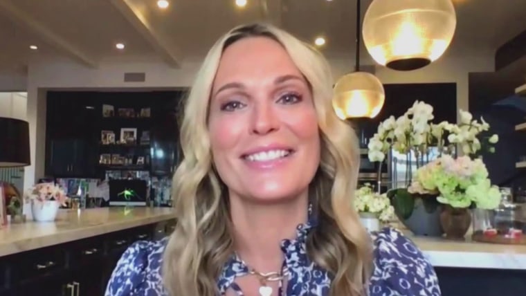 Molly Sims talks about podcast ‘Lipstick on the Rim’