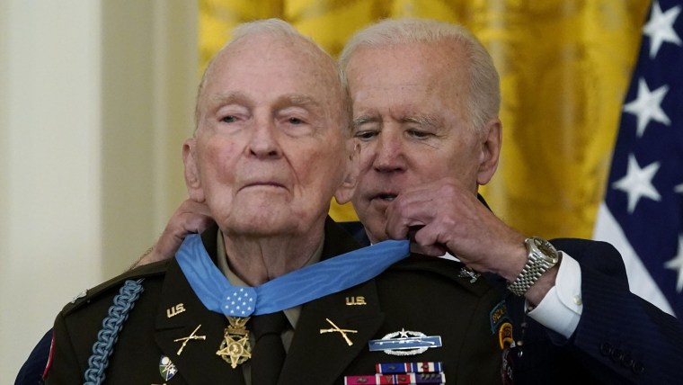 Biden awards Medal of Honor to Korean War veteran Ralph Puckett