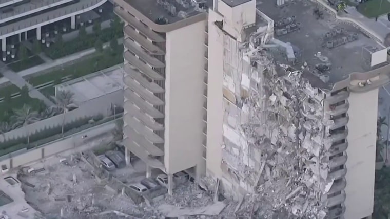 One person dead after Florida apartment building partially collapses