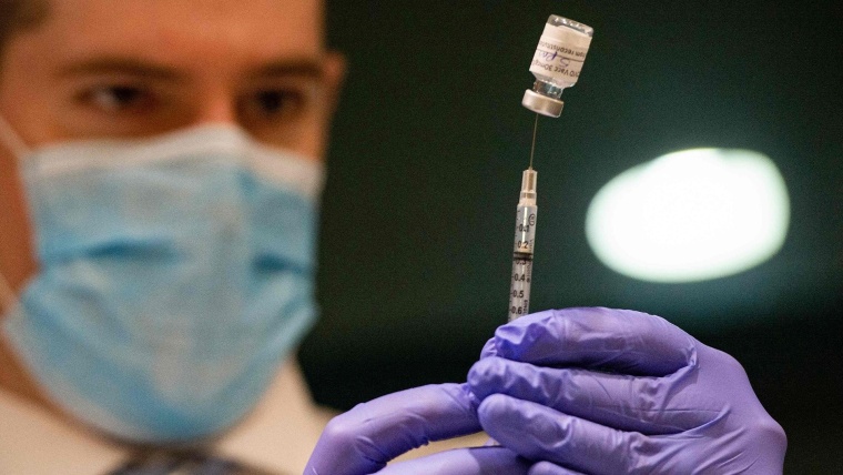 FDA grants full approval to Pfizer's COVID-19 vaccine