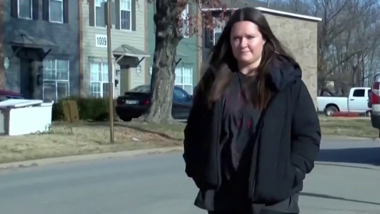 Arkansas Waitress Fired After 4 400 Tip Shows Why Tipping At