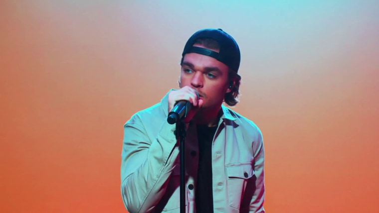 Country singer Conner Smith performs ‘Learn From It’