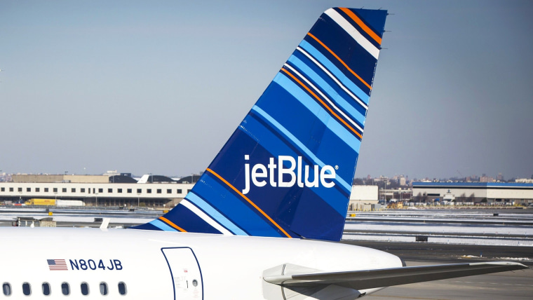 JetBlue pilot removed from cockpit told officials he'd had 7 or 8 drinks