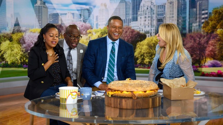 3rd Hour co-hosts congratulate Crag Melvin on last MSNBC show