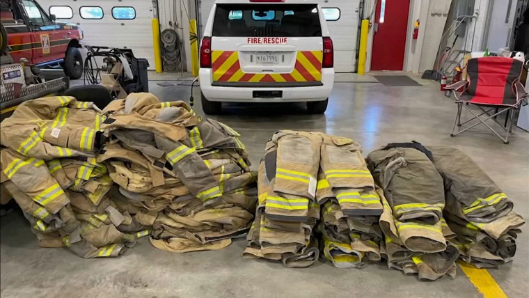 Firefighters donate gear to first responders in Ukraine