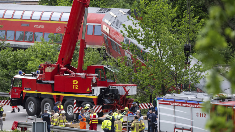 At least 4 killed, 30 injured after train derails in southern Germany ...