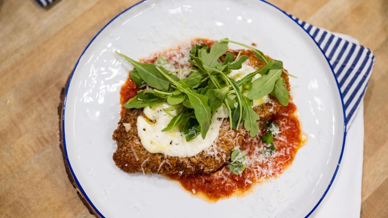 Bobby Flay's Chicken Parmigiana Recipe