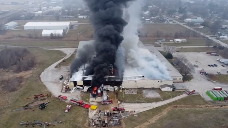 Several injured in Iowa industrial building explosion