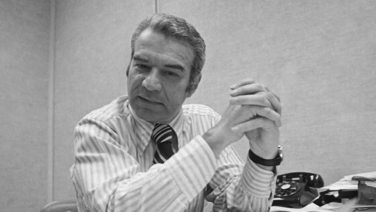 Veteran journalist Bernard Kalb dies at 100 years old