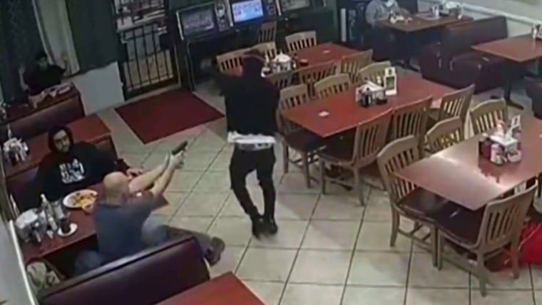 Police Question Houston Taco Customer After He Shoots Alleged Robber
