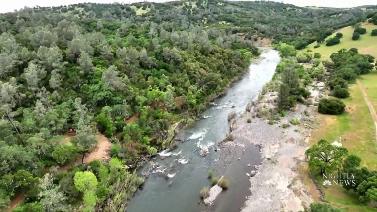 Floodwaters drive new gold rush in California
