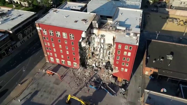 Search for survivors in partially collapsed apartment building underway ...
