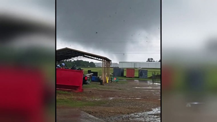 5 dead, more than 640,000 without power after storms rip through ...