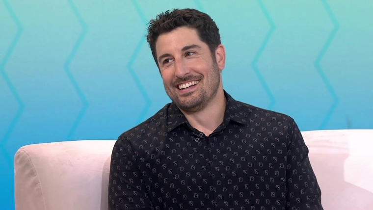 Jason Biggs reveals why he doesn't wear his wedding ring
