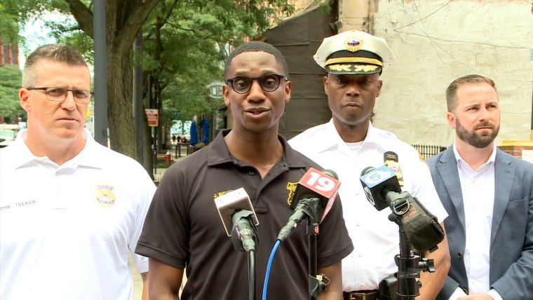 9 shot in Cleveland, no suspect in custody