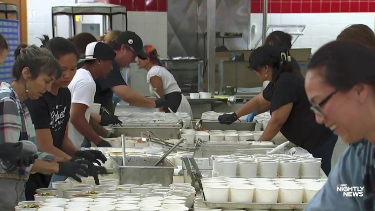 ‘Top Chef’ star still feeding Lahaina community after losing restaurant