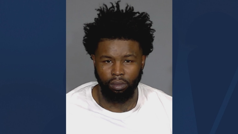 Search for mistakenly released Indiana murder suspect continues