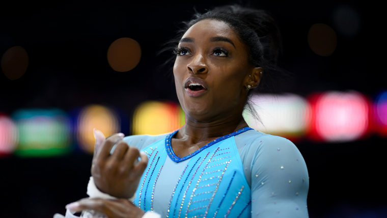Simone Biles leads Team USA into team final for world title