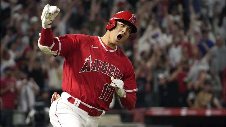 Shohei Ohtani signs $700M deal with the Dodgers