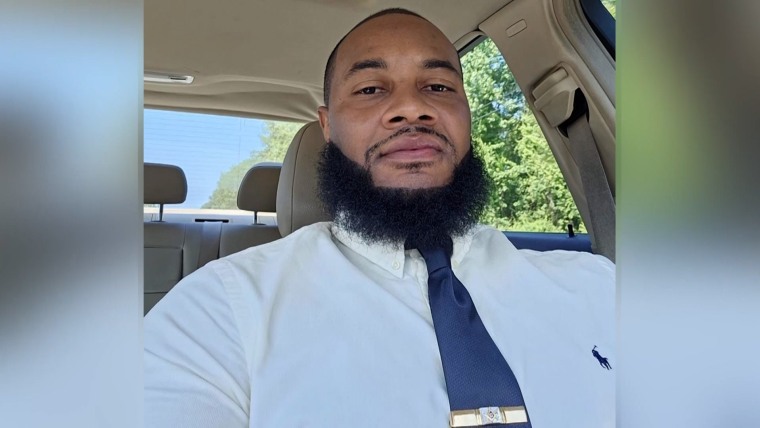 New body camera video shows moments before Alabama police fatally shot ...