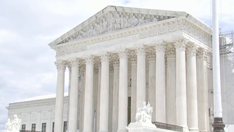 Supreme Court Hears Arguments Over Trumps Presidential Immunity Claim