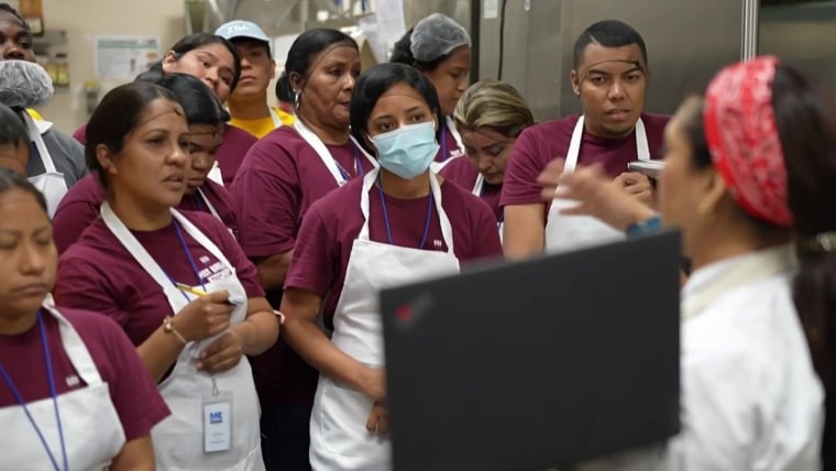 New York program trains migrants to work in restaurants