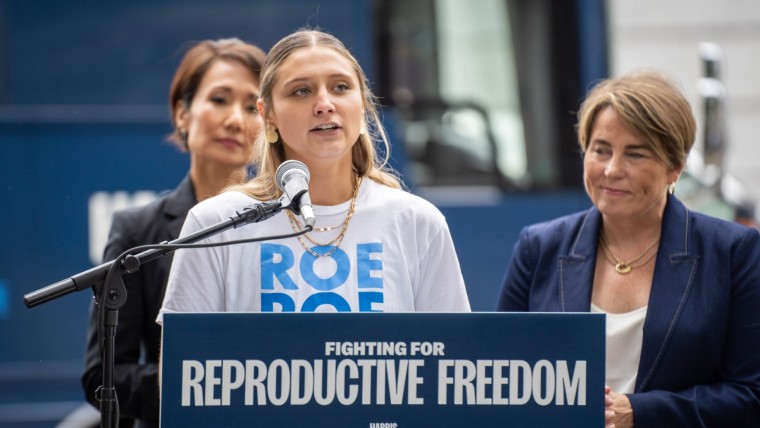 'Women are dying because of this.' Roe advocate Hadley Duvall joins ...