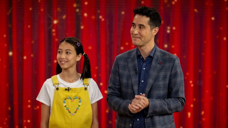 David Kwong stuns TODAY cohosts with a mind-reading magic trick