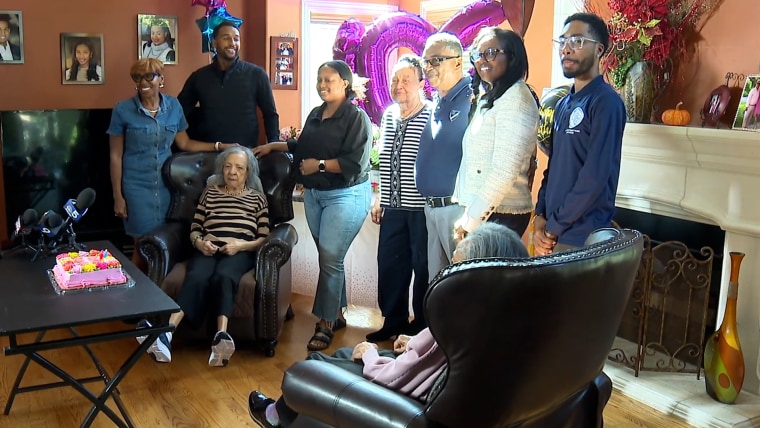 104-year-old Chicago woman celebrates birthday with election vote 104-year-old Chicago woman celebrates birthday with election vote